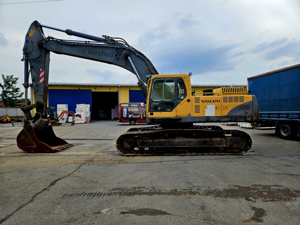 Bager rovokopac JCB JS 260 - Bageri - OLX.ba