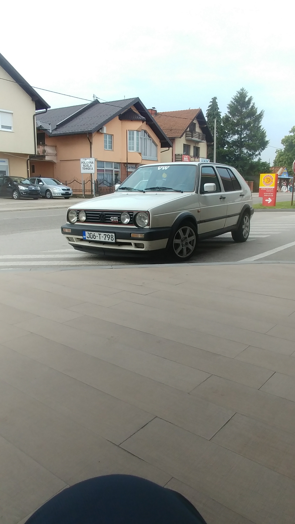 Izdajem Stan u Bijeljini - Stanovi i apartmani - OLX.ba