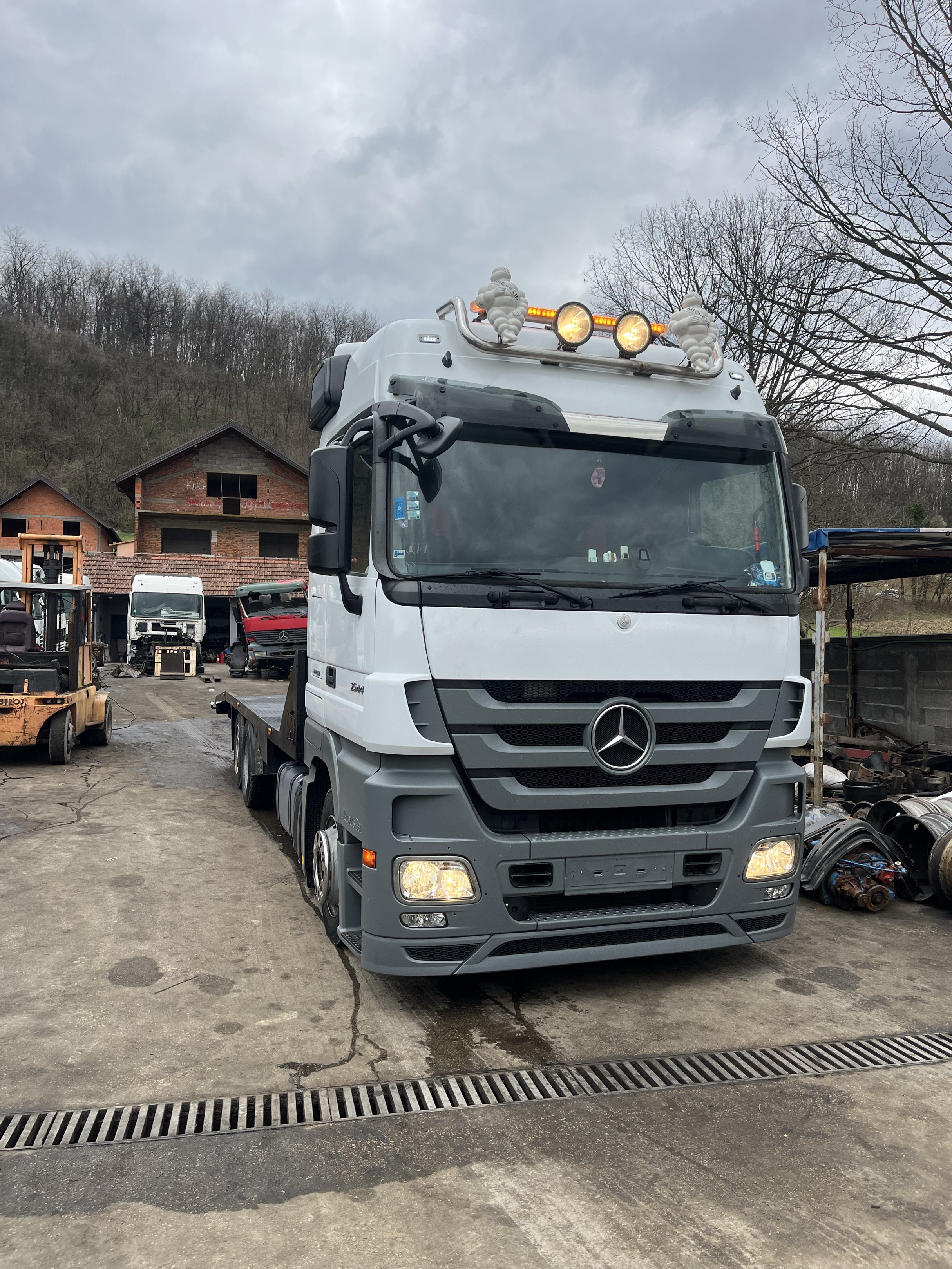 Man TGA 480 dijelovi - Teretnjaci u dijelovima - OLX.ba