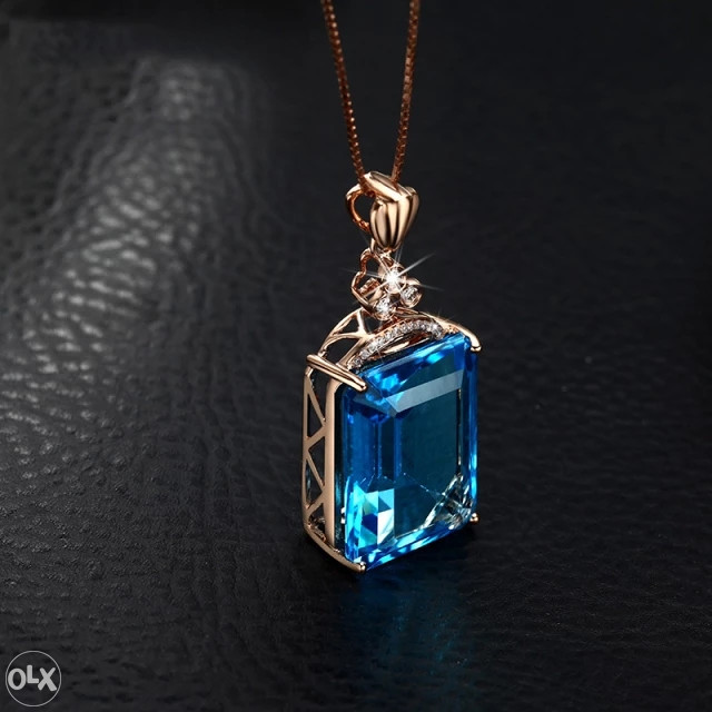 Privjesak za lančić, Plavi Topaz - Privjesci za nakit - OLX.ba