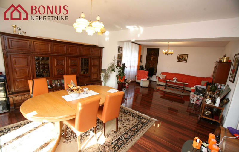 Četverosoban stan - ZENICA - RENOVIRAN - Stanovi - OLX.ba