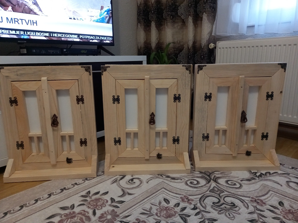 UKRASNI DRVENI STARINSKI BOSANSKI PROZOR - Ostalo - OLX.ba