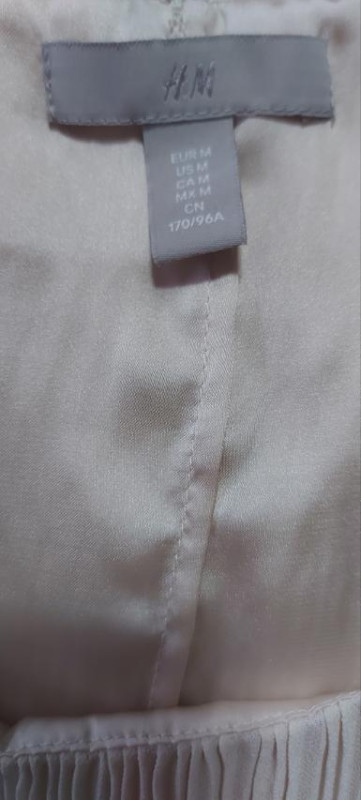 HM NJEŽNA HALJINA OD 38-42 BR - Džemperi i dukserice - OLX.ba