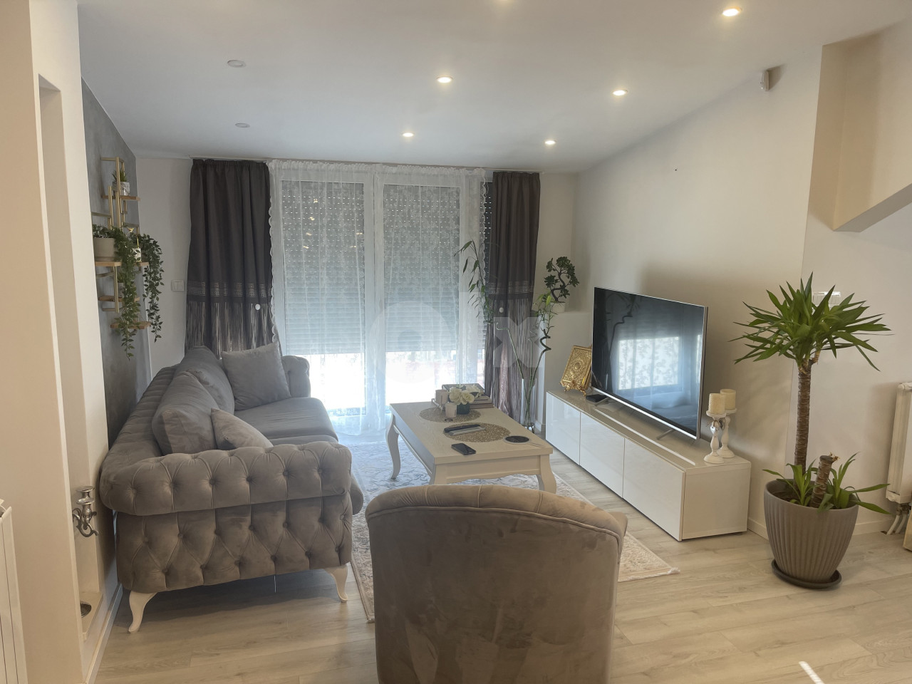 Stan Zenica - Stanovi i apartmani - OLX.ba