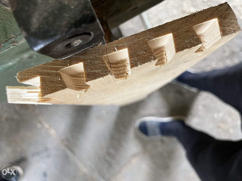 Cink spoj masina za kosnice lastin rep - Za obradu drveta - OLX.ba