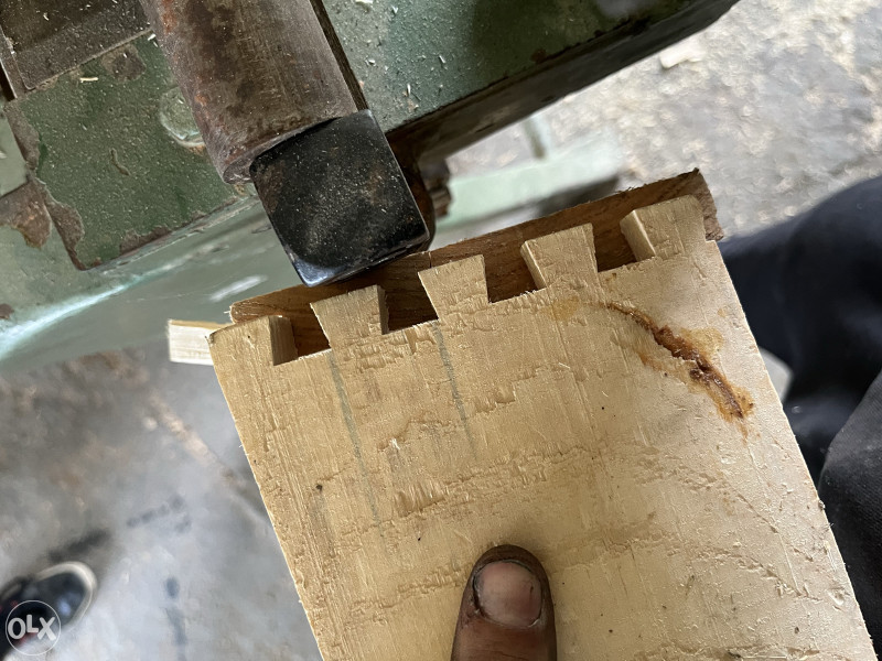 Cink spoj masina za kosnice lastin rep - Za obradu drveta - OLX.ba