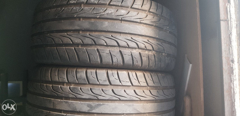 Gume za auto 2 kom. - Gume - OLX.ba