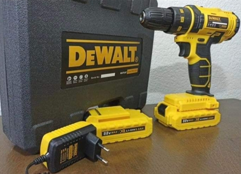 Aku busilica DEWALT Set alata u koferu odvijac Devalt - Bušilice - OLX.ba