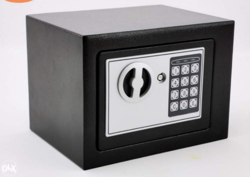 Sef za pistolj kasa trezor za cuvane novca para oruzja - Sefovi - OLX.ba