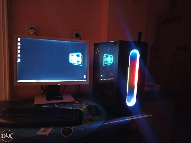 Gaming PC I7 4770 8GB RAM AMD RX 570 8GB SSD Racunar - Desktop Računari ...