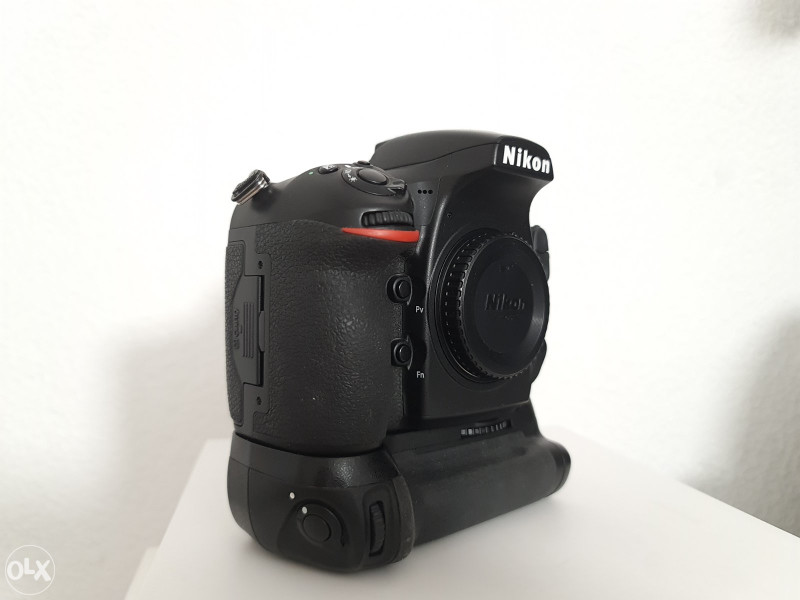 Nikon D810 FX sa MB-D12 gripom - 15.000 okidanja - Digitalni - OLX.ba