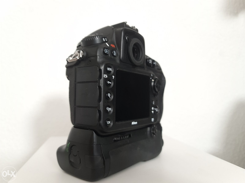Nikon D810 FX sa MB-D12 gripom - 15.000 okidanja - Digitalni - OLX.ba