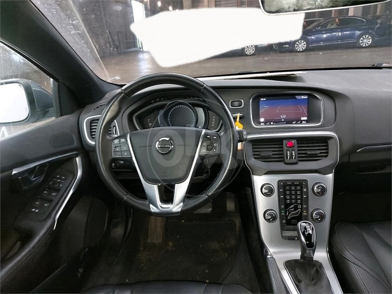 Volvo V40 2.0 D2 Geartronic INSCRIPTION Full-LED 120KS* - Automobili ...