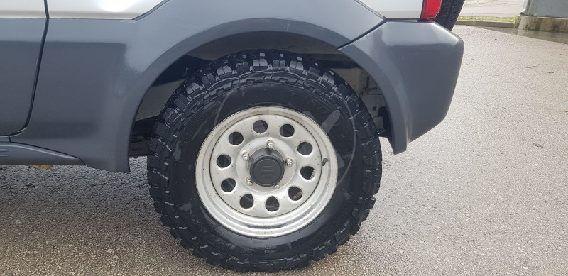 Suzuki Jimny 1.3 benzin 4x4 dzip 2012 god. - Automobili - OLX.ba