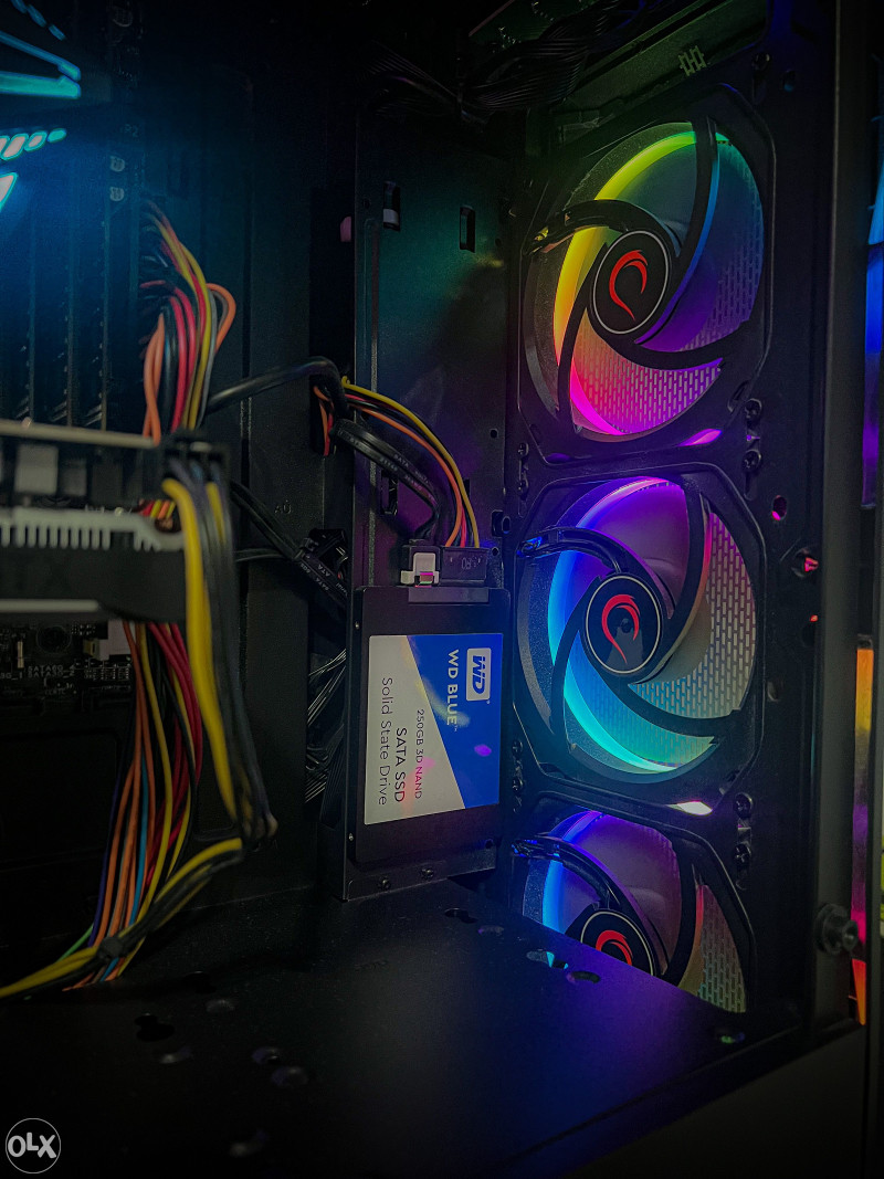 Racunar I7 gaming i monitor - Desktop Računari - OLX.ba