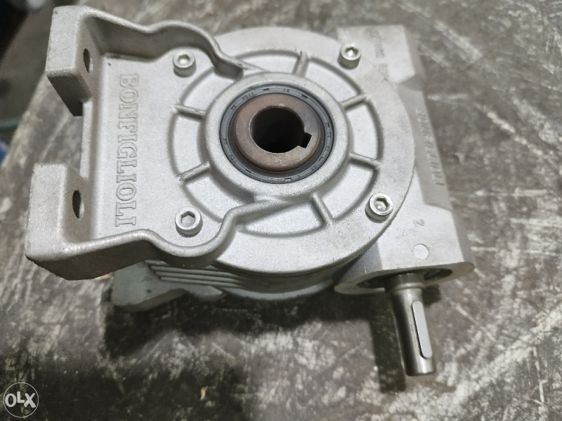 Elektro motor Reduktor - Elektromotori i agregati - OLX.ba