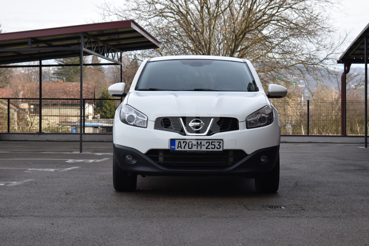 Nissan Qashqai dzip 2.0 4x4 Kamera android navigacija - Automobili - OLX.ba