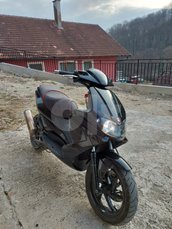 Gilera Runner RST ST VX 125 200 Malossi - Motocikli - OLX.ba