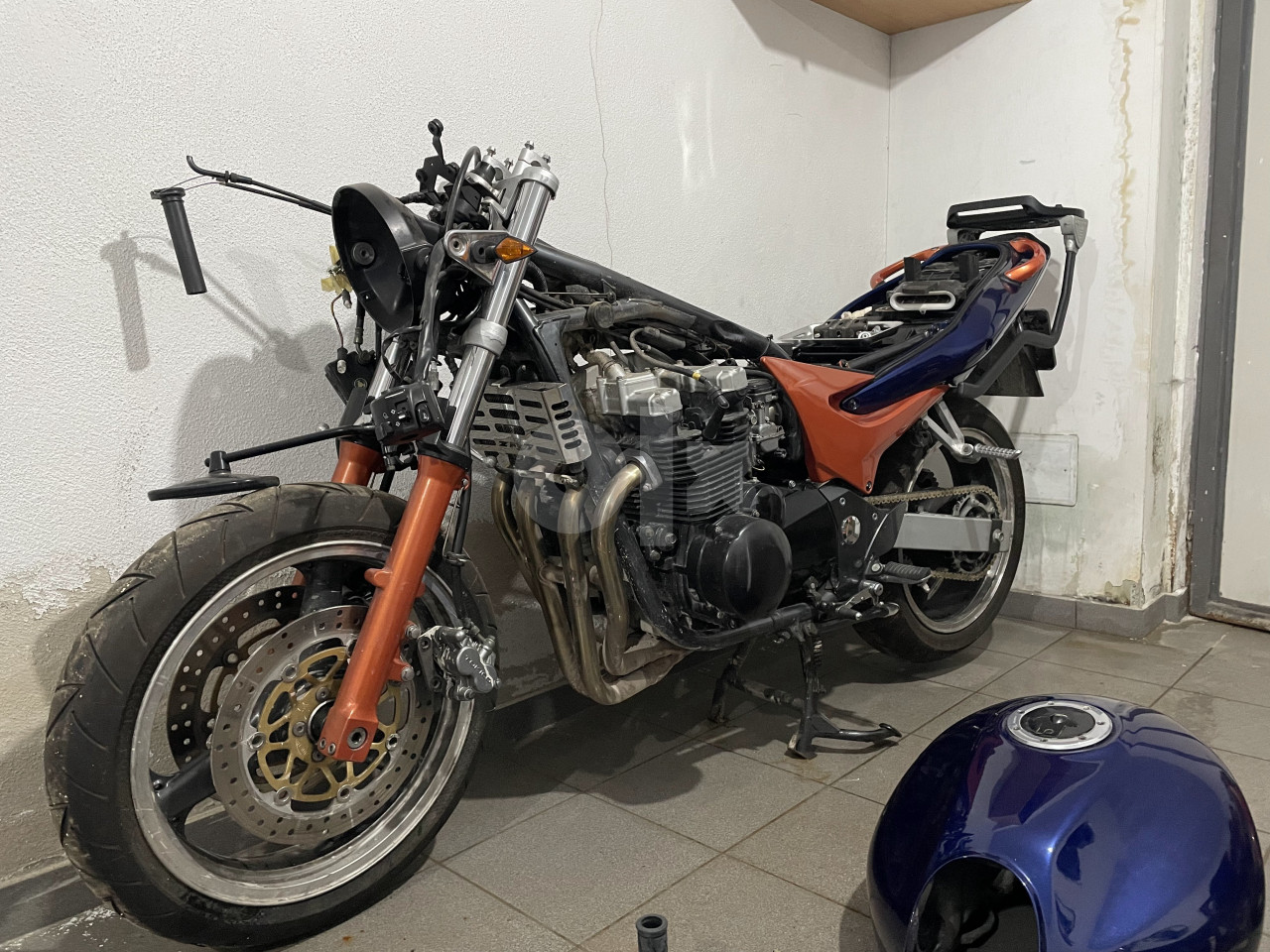 Kawasaki zr7/zr-7 (potrebno malo ulaganje - detaljno) - Motocikli - OLX.ba