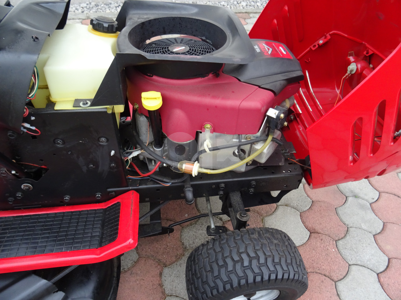 TRAKTOR KOSILICA JONSERED ICT 16 - Kosilice i kopačice - OLX.ba