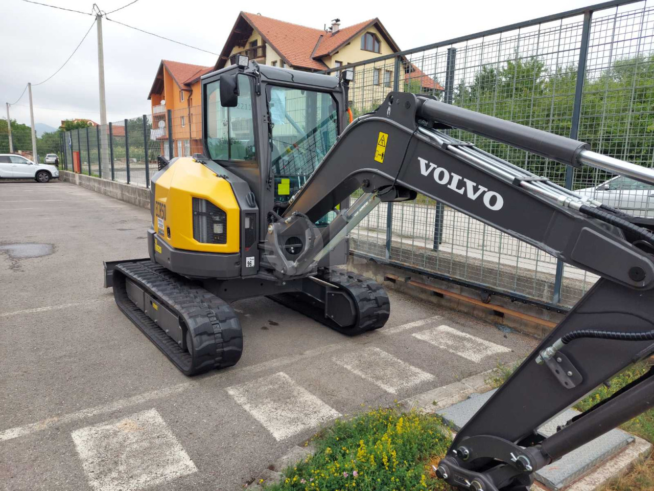 MINI BAGER VOLVO ECR50F (5 tona) - 062 979 147 - Bageri - OLX.ba