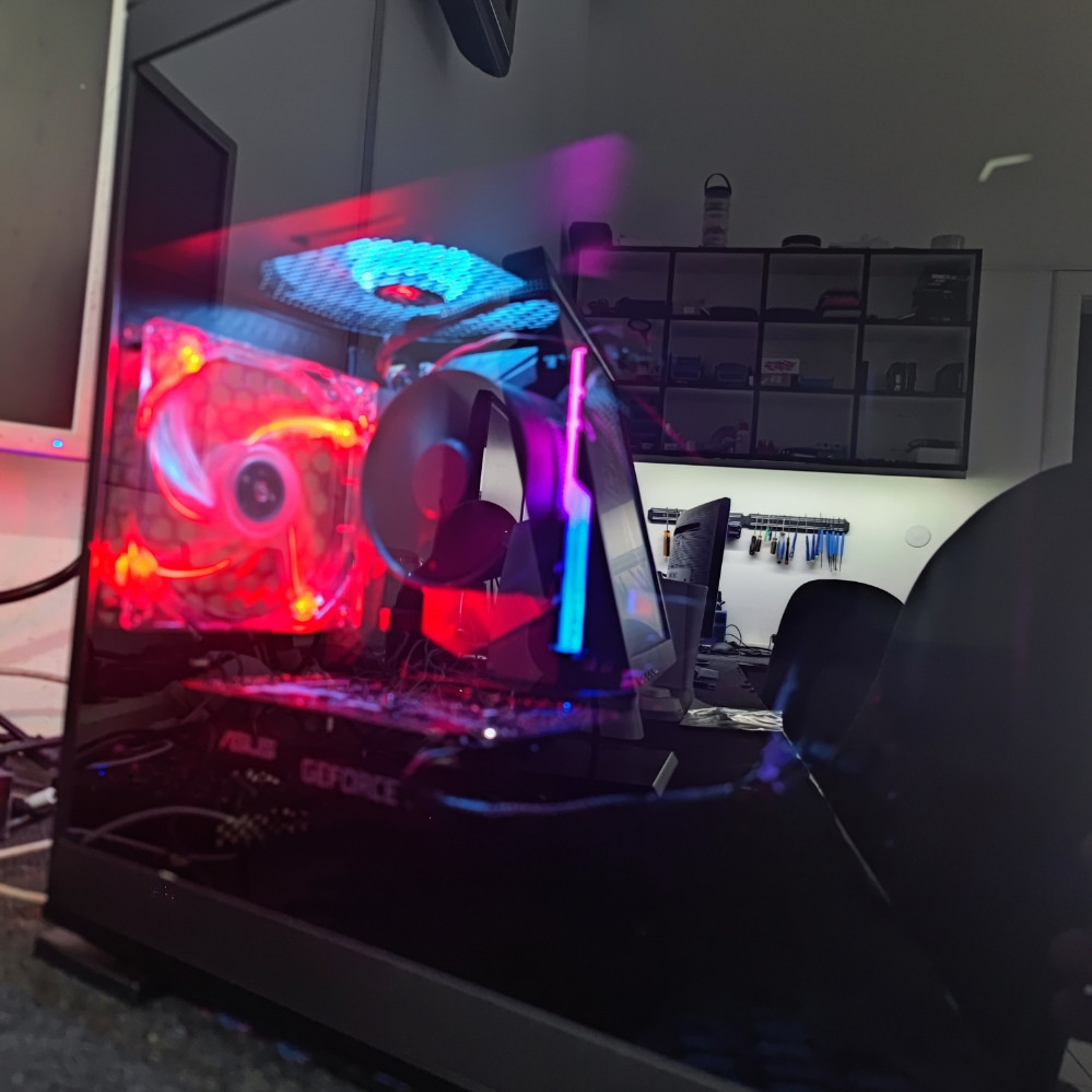 Gaming pc Erazer rgb i5-10gen+1660ti+16gb gskill rgb - Desktop Računari ...
