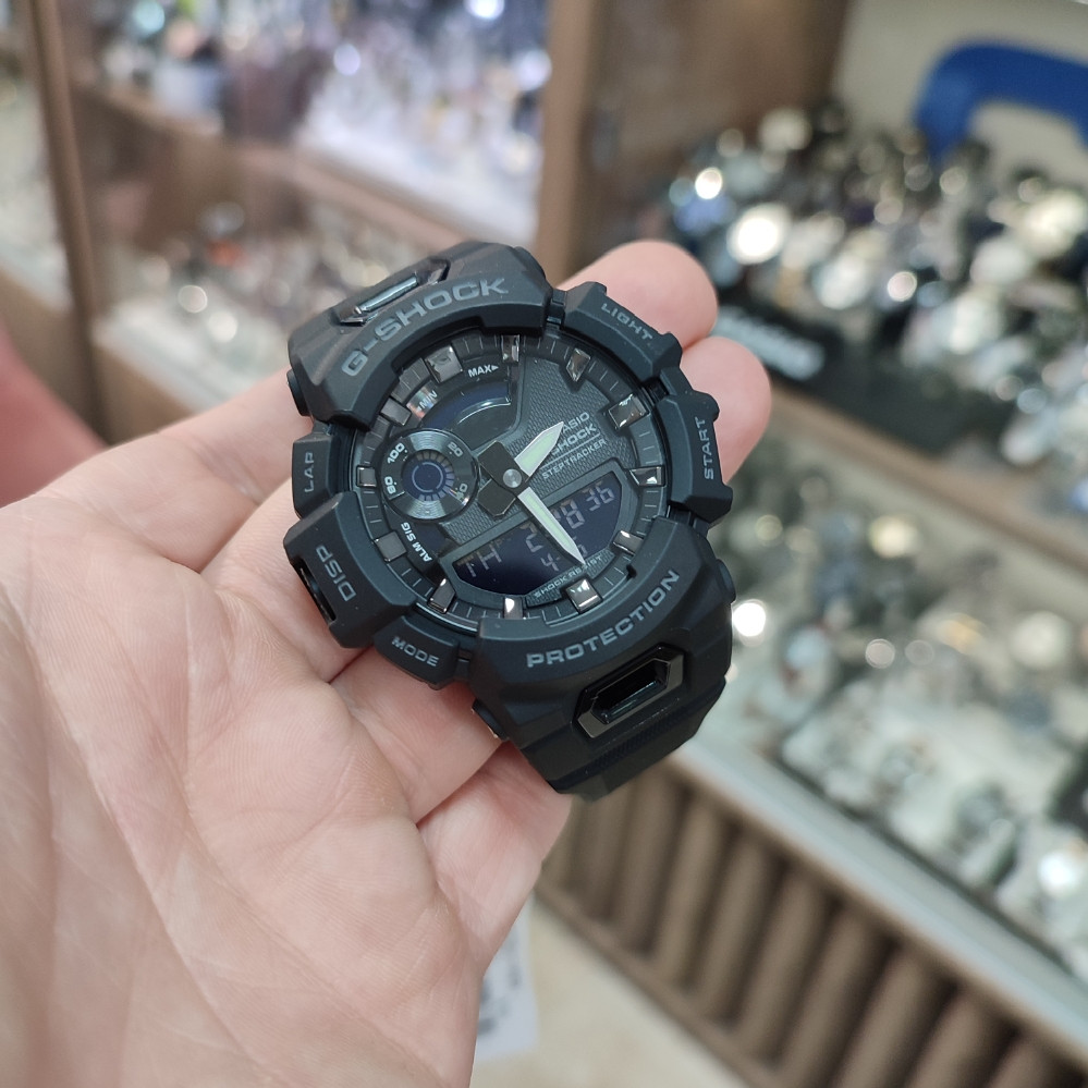 CASIO G-SHOCK MUSKI SAT MODEL GBA-900-1AER - Ručni Satovi - OLX.ba