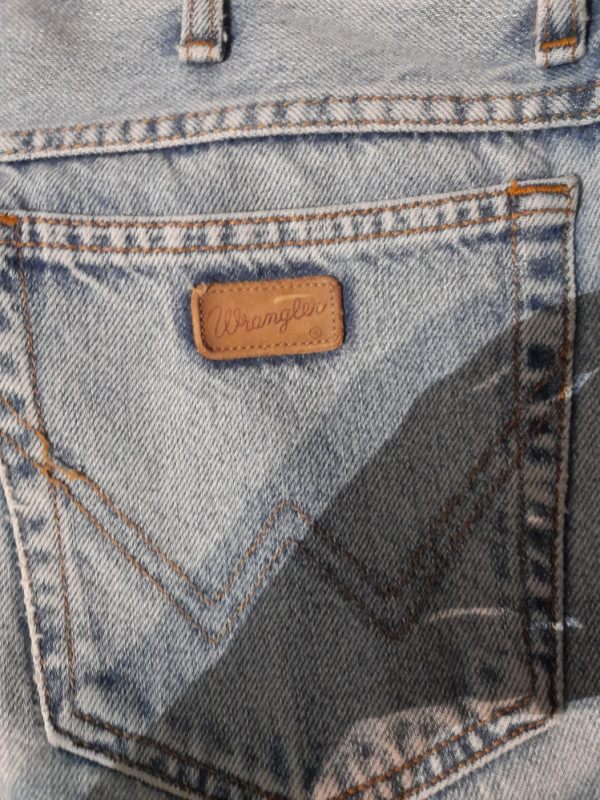 Wrangler mom jeans farmerke - Jeans - OLX.ba
