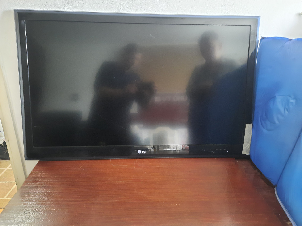 LCD LED LG SMART TV - NEMA SLIKE, TAMAN EKRAN - Dijelovi za TV - OLX.ba