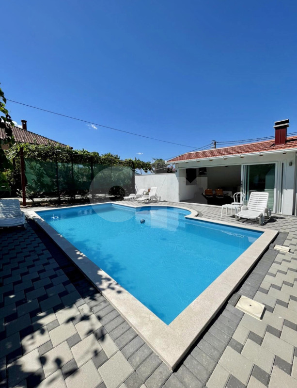 Kuća sa bazenom - Blagaj, Mostar - Kuće - OLX.ba