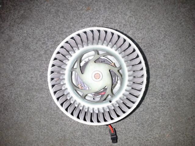 0130111135 MOTORIC VENTILACIJE N BMW E34 - Motorići i klapne grijanja ...