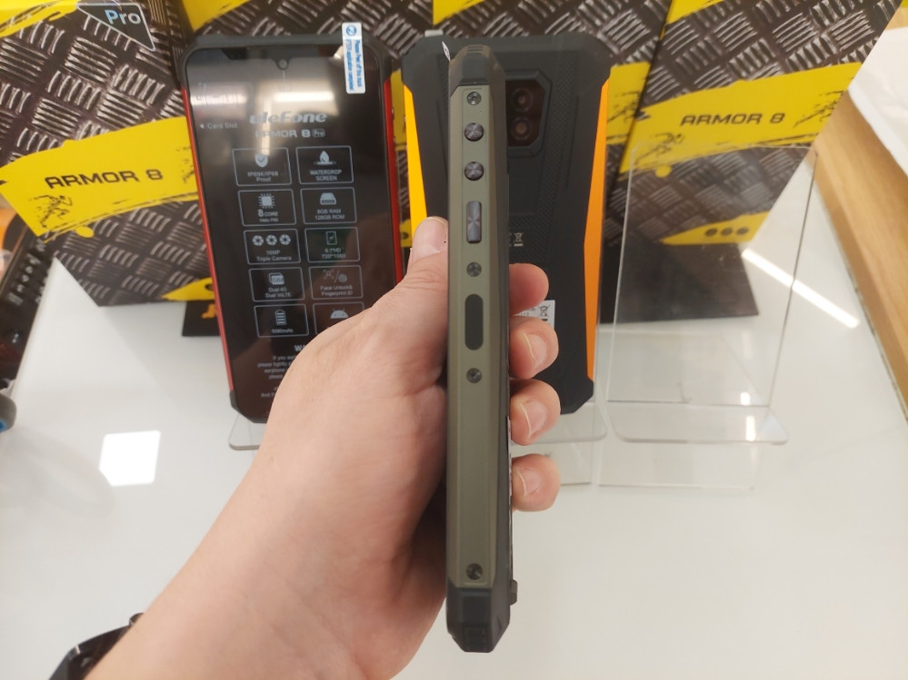 ULEFONE ARMOR 8 PRO 8/128GB!! GARANCIJA!! - Mobiteli - OLX.ba