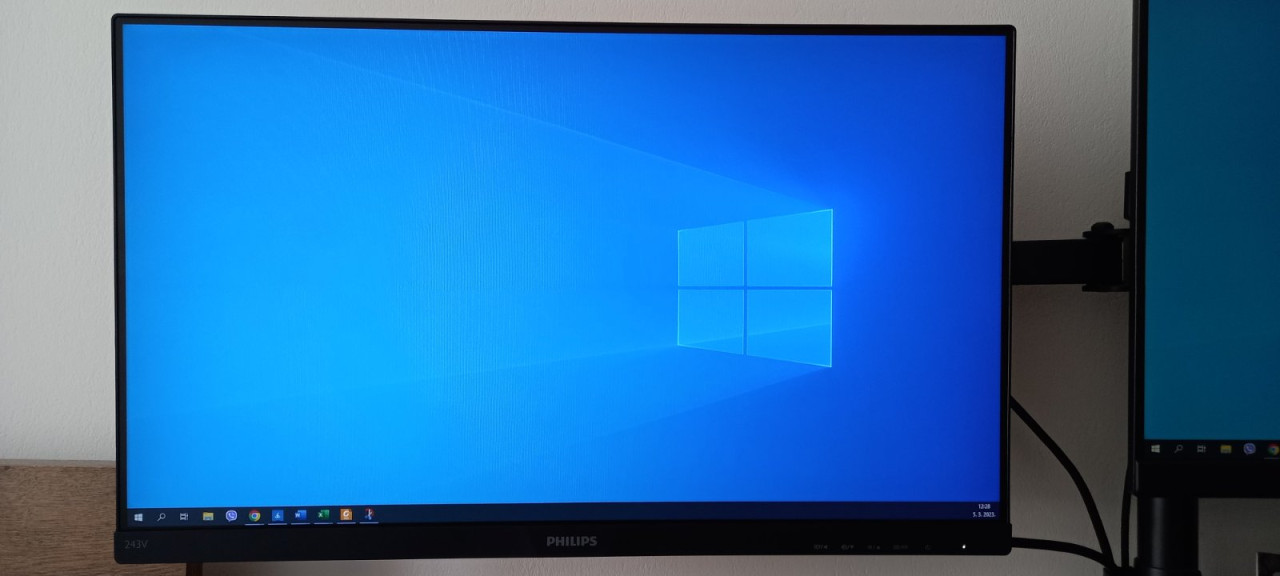 Philips 243V7QDSB/00 24-inch 1920 x 1080 Full HD IPS - Monitori - OLX.ba