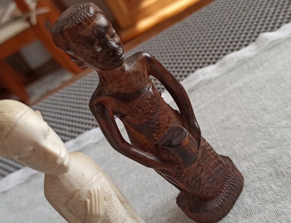 Drvene figure - statue - slonova kost - dekoracije - Suveniri - OLX.ba