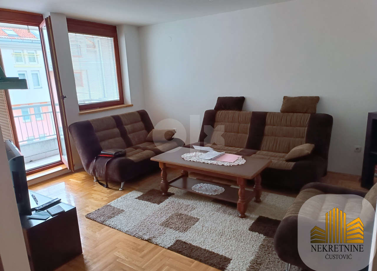 Stan Istocno Sarajevo - Dobrinja IV, 84m2 - Stanovi i apartmani - OLX.ba