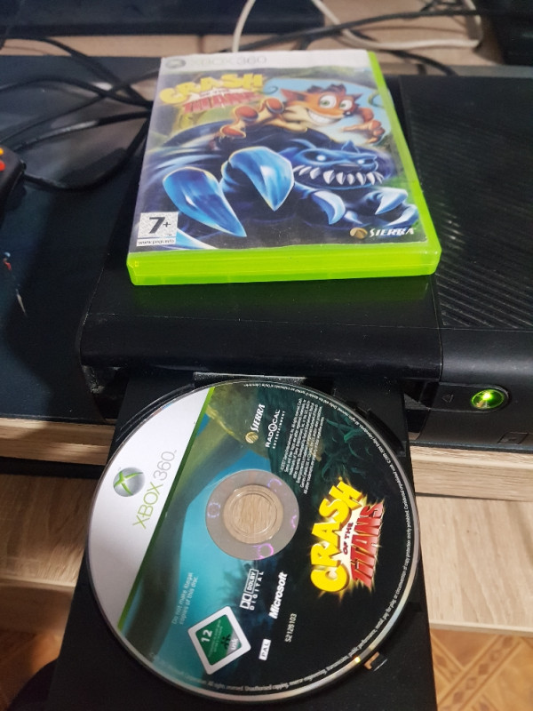 Crash xbox 360 - Igre - OLX.ba