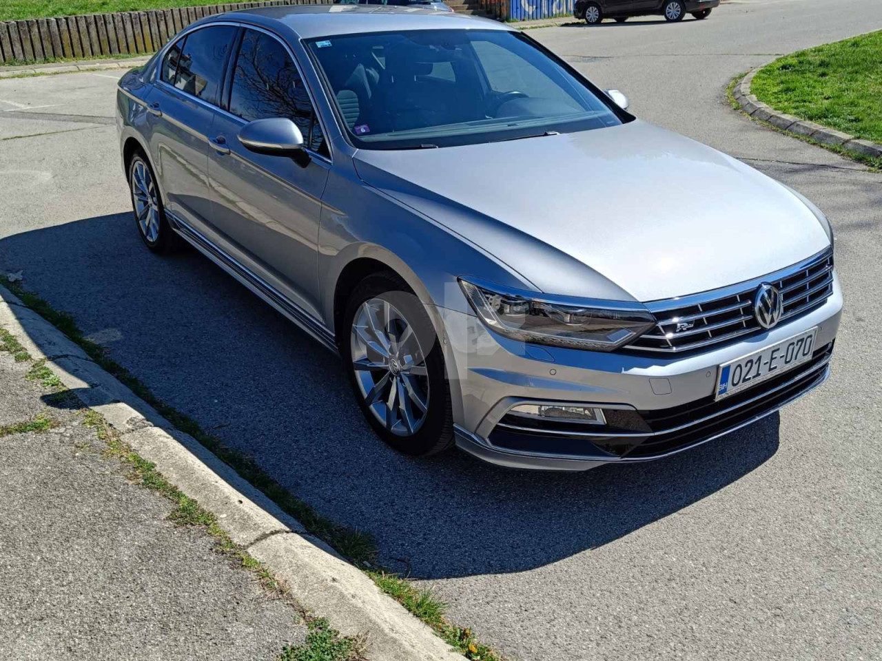 VW Passat R-line 2.0 TDI 4 Motion 190 ks/140kw DSG - Automobili - OLX.ba