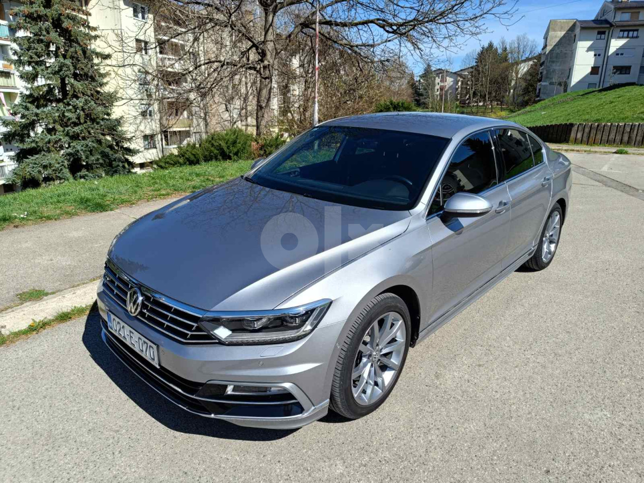 VW Passat R-line 2.0 TDI 4 Motion 190 ks/140kw DSG - Automobili - OLX.ba