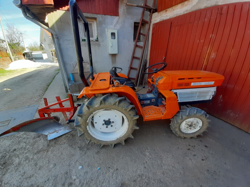 Kubota 4x4 mali traktor - Traktori - OLX.ba
