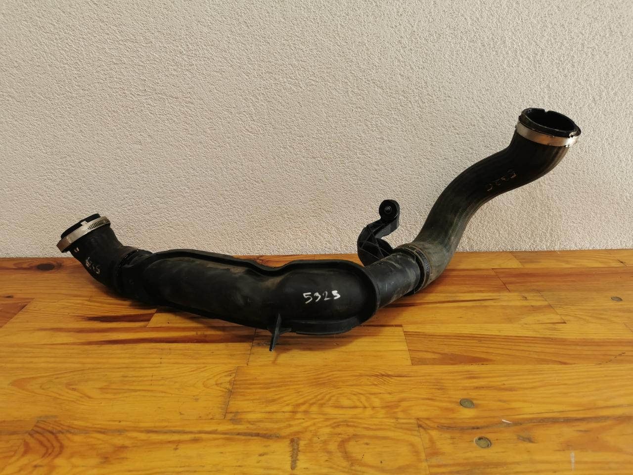 1K0145770AE CIJEV INTERKLUERA ZRAKA VW GOLF 6 > 08-12 - Crijeva - OLX.ba