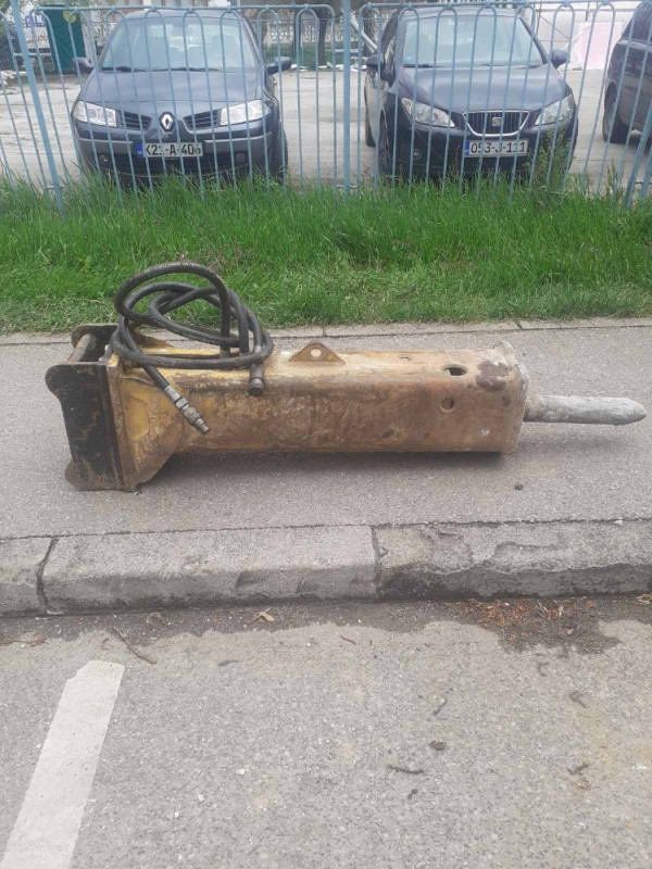 Hidraulični čekić Pikamer za bager 5t-8t - Radni priključci i oprema ...
