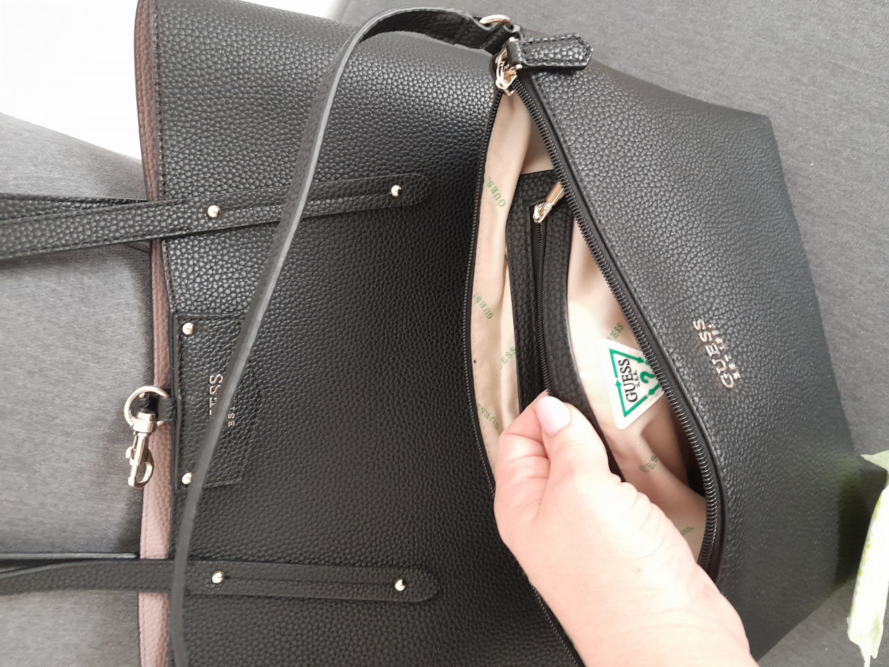 Guess torba - Casual torbe - OLX.ba