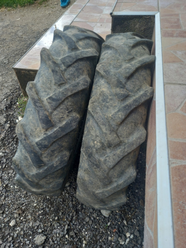 Traktorske gume 6.00-16 - Gume i felge za traktore - OLX.ba