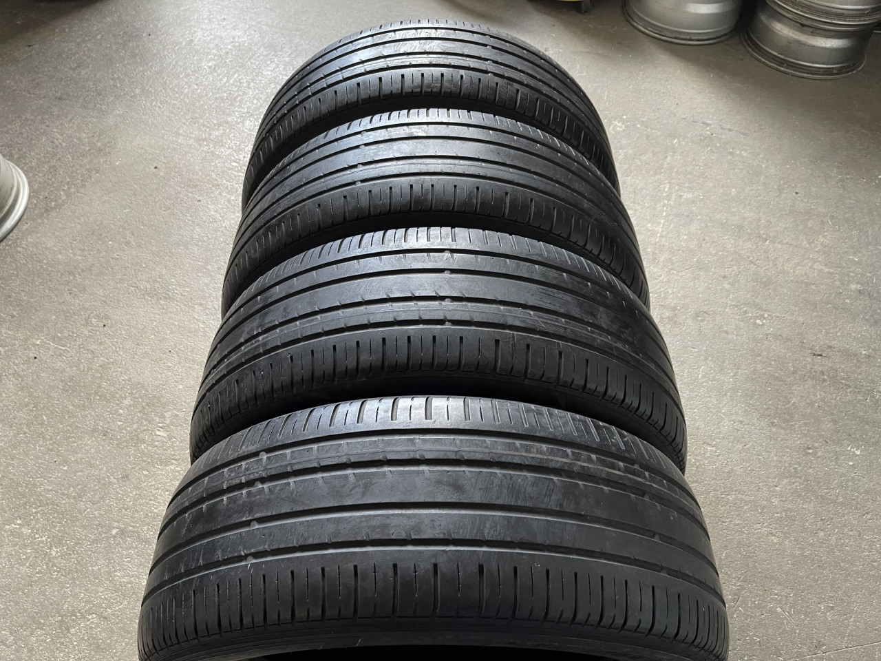 Gume Ljetne Pirelli 235/60/R18 PZero 235 60 18 SUV - Gume - OLX.ba