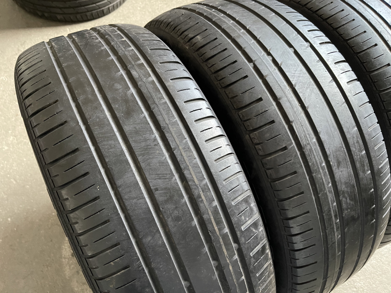 Gume Ljetne Pirelli 235/60/R18 PZero 235 60 18 SUV - Gume - OLX.ba