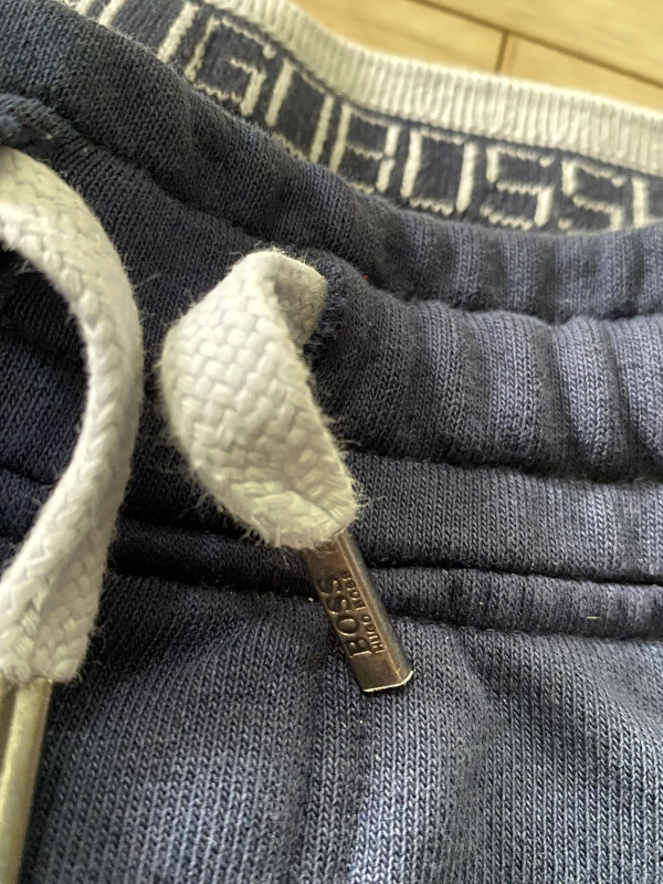 Hugo Boss sorc 14 god - Šorcevi - OLX.ba