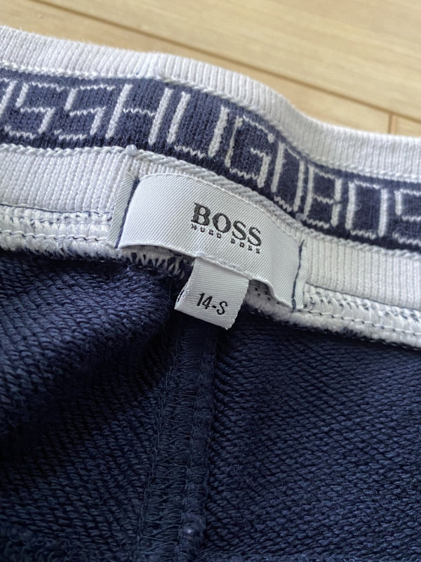 Hugo Boss sorc 14 god - Šorcevi - OLX.ba