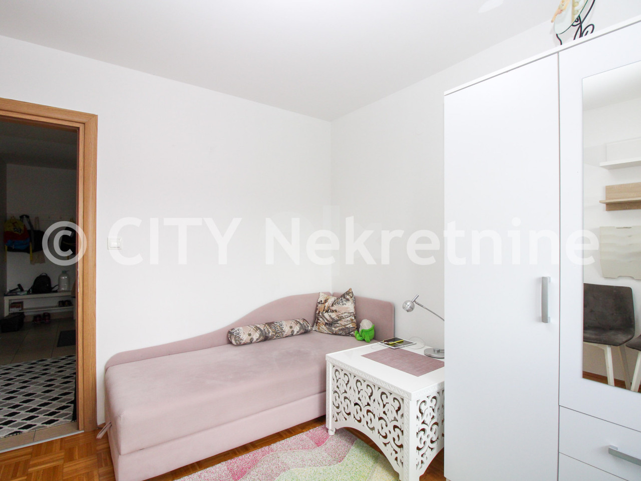 Trosoban stan - Novi Grad - Dobrinja 5 - 60m2 - Stanovi - OLX.ba
