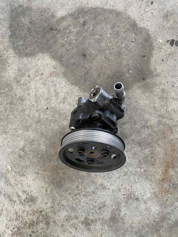 Servo pumpa Audi A4-8K,A5,Q5 - Pumpe - OLX.ba
