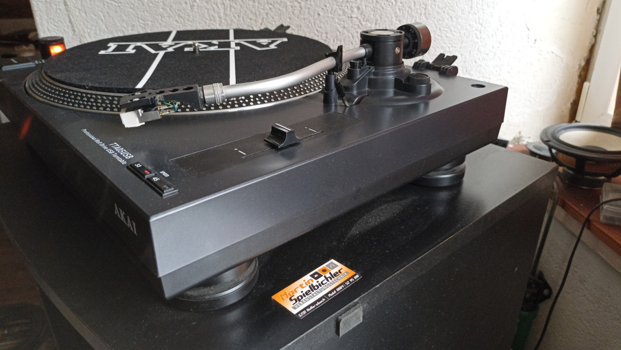 AKAI TTA05USB - Gramofoni (Hi-Fi) - OLX.ba